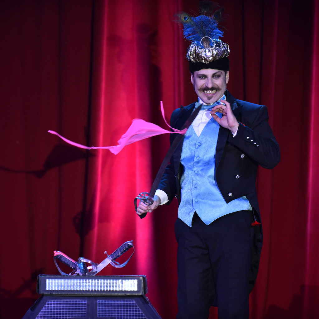 Confetti Eddie Magic